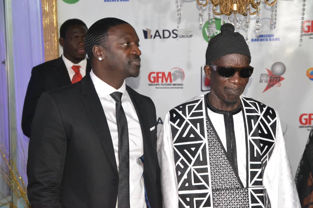 Vidéo : Mor Thiam, le père de Akon fier de son fils, regardez